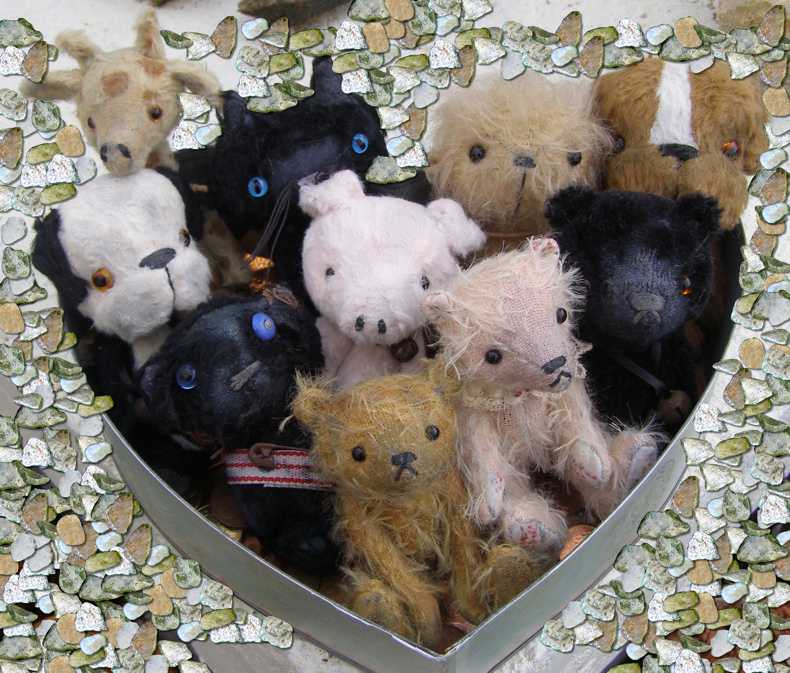 Little Scruffs miniature Bears