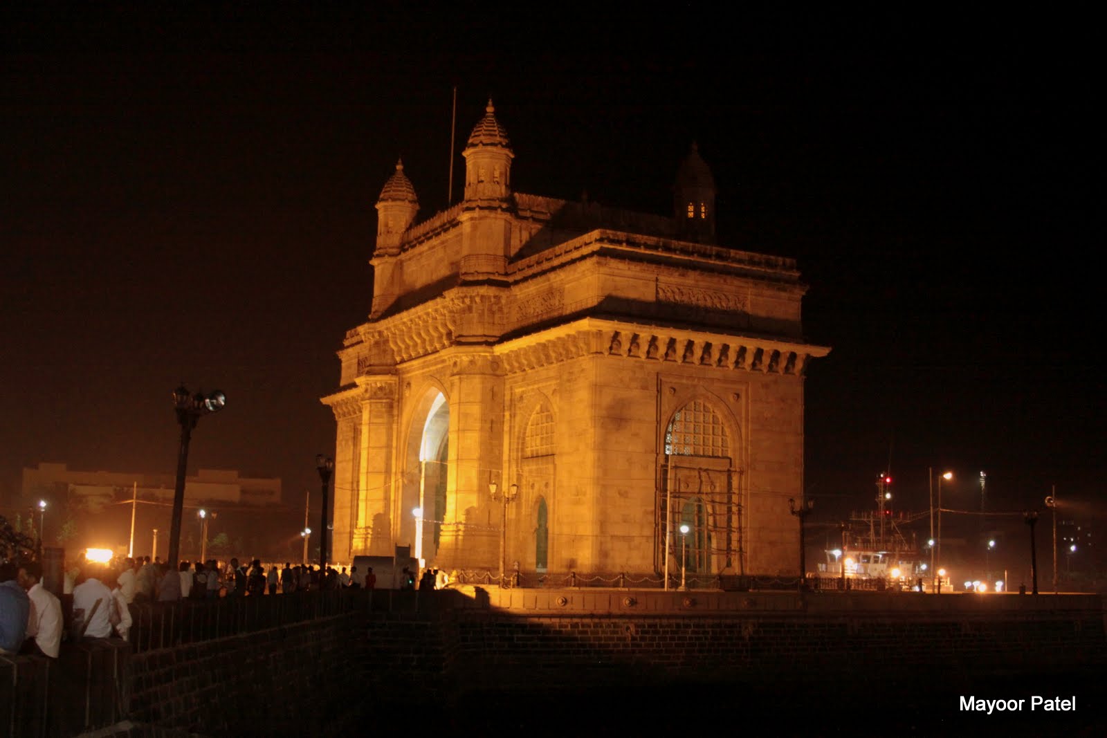True Colors of India: Gateway of India – Famous Places of Mumbai
