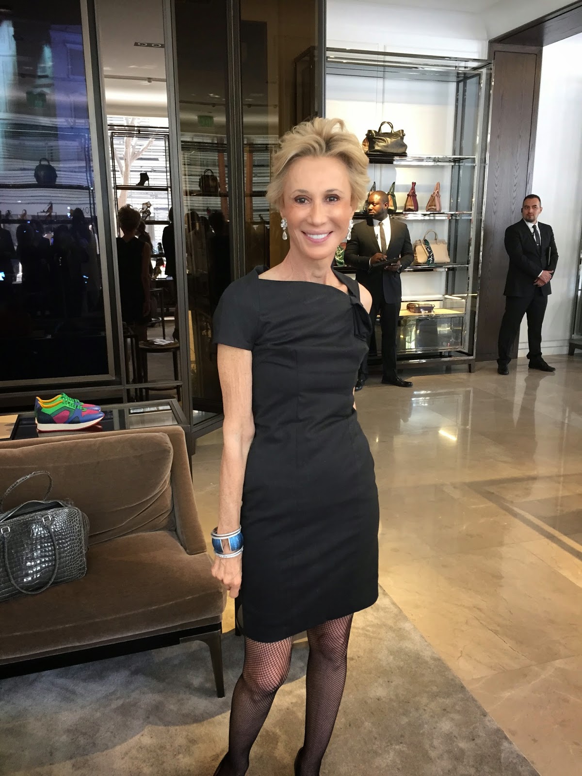 HOLLYWOOD SUE CAMERON: BURBERRY FASHION SHOW SALUTES "A SENSE OF HOME ...