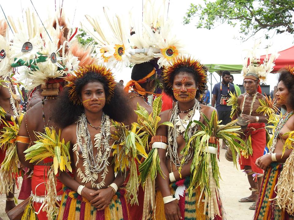 A Pride of A Tribe : 2016 Hiri Moale Festival attracted crowds during ...