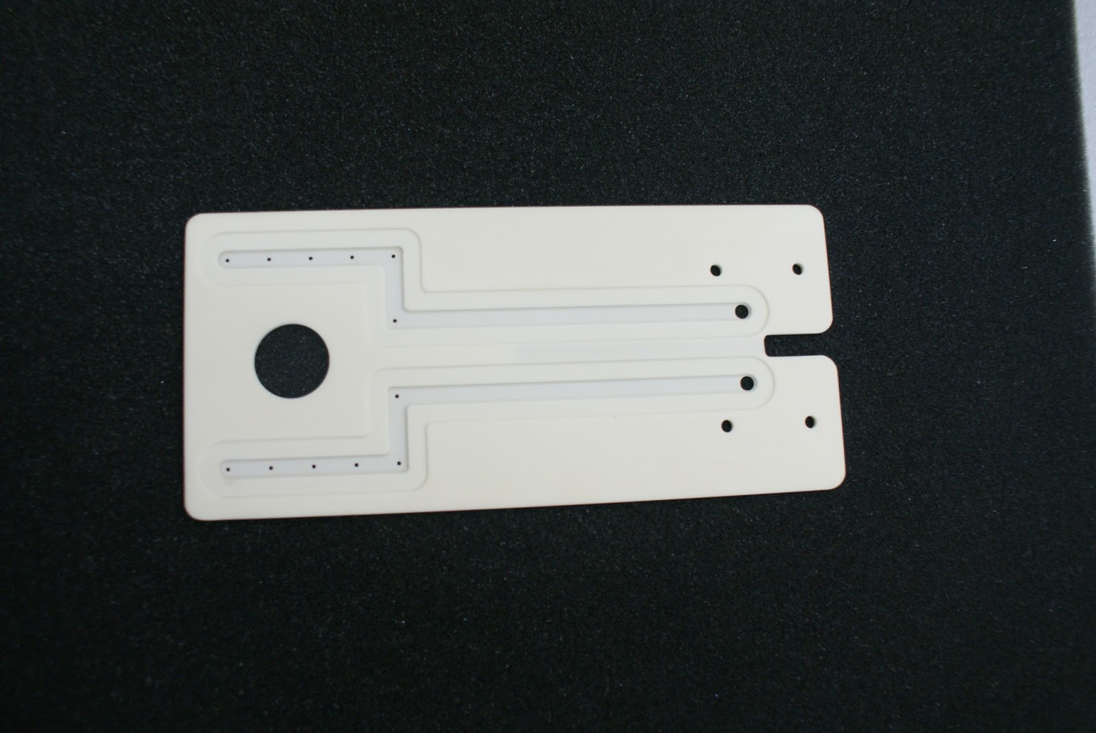 endeffector: Porous Ceramic End Effector for Wafer handling