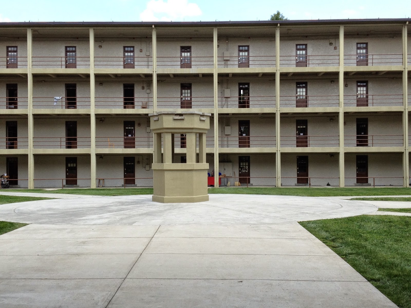 Every goddamn day: 01/09/23: Steinbergs in the Southland: The college ...