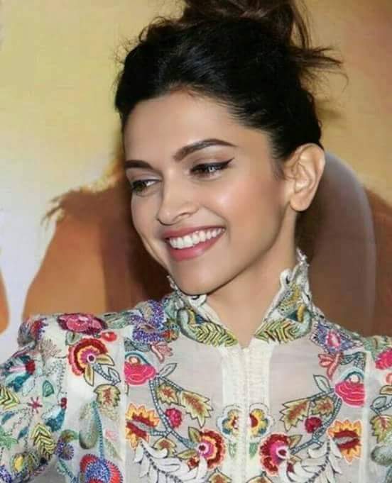 Deepika Padukone Cute Smile Pictures | You fall in love on it ...