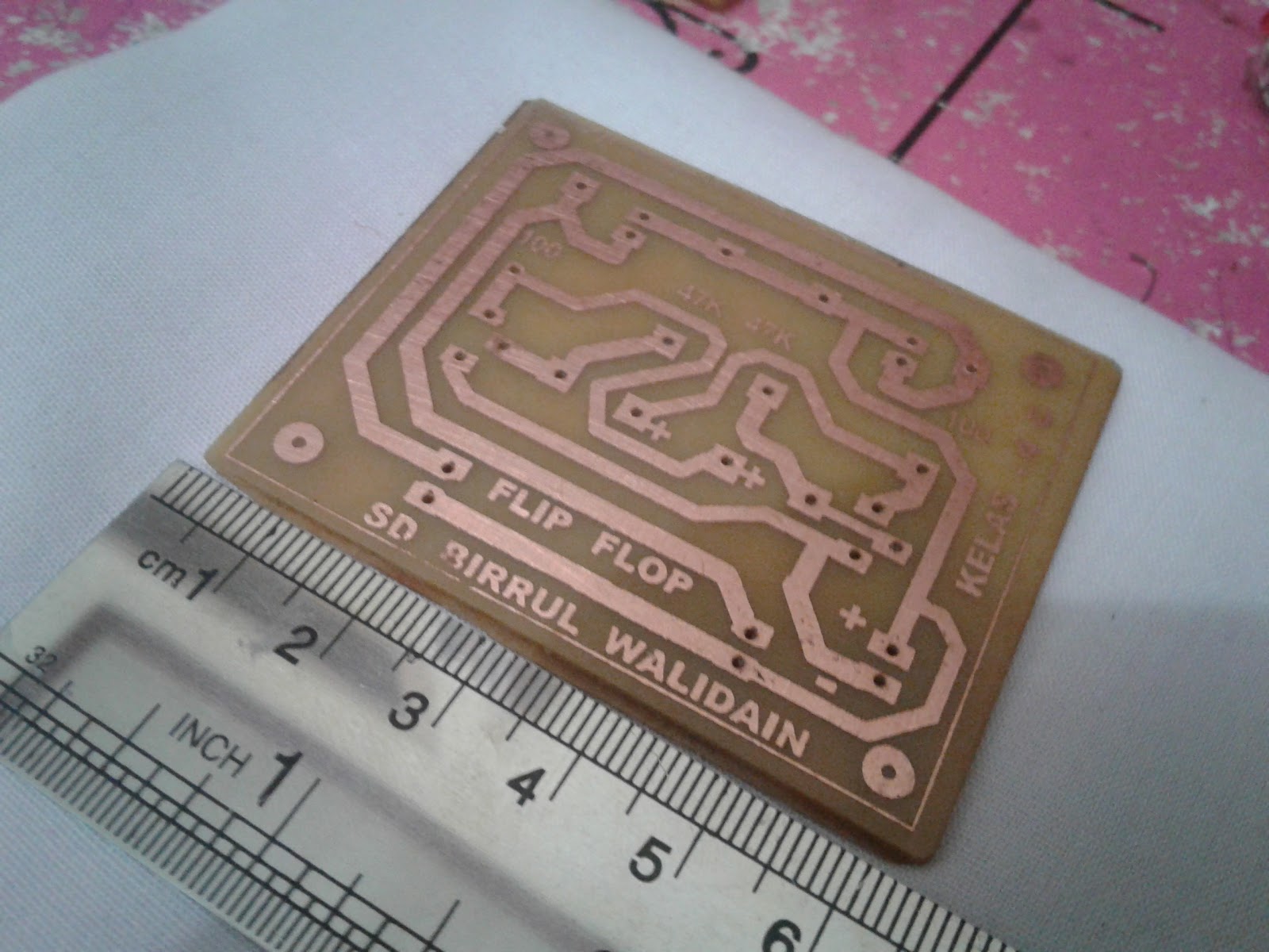 Pcb Flip Flop Dengan 4 Buah Led - Sidara Blogs