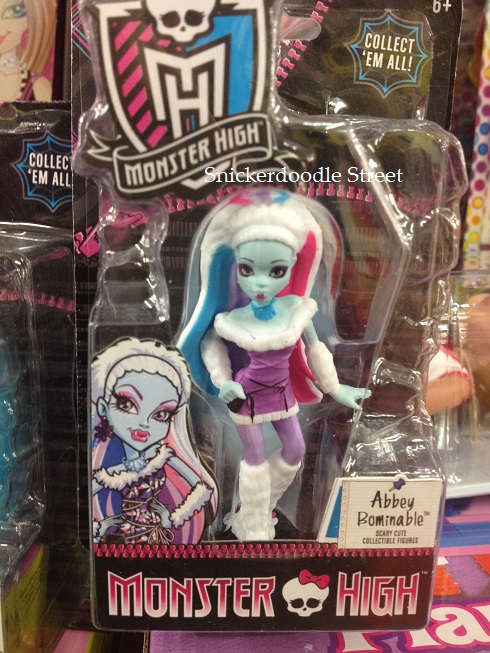 SNICKERDOODLE STREET: *In Store Report* Mini Monster High Dolls ...