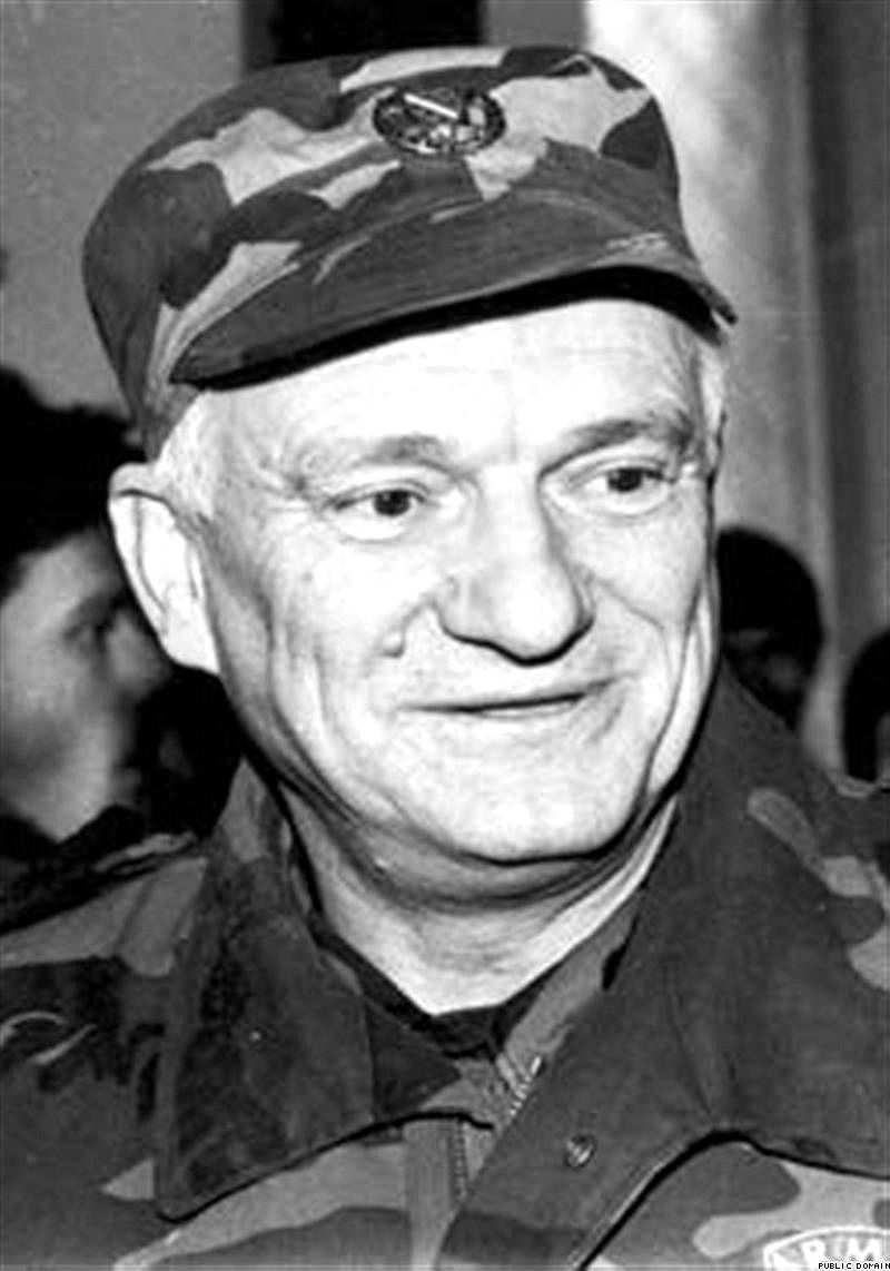 TRANSEÚNTE EN POS DEL NORTE: Jovan Divjak (I)