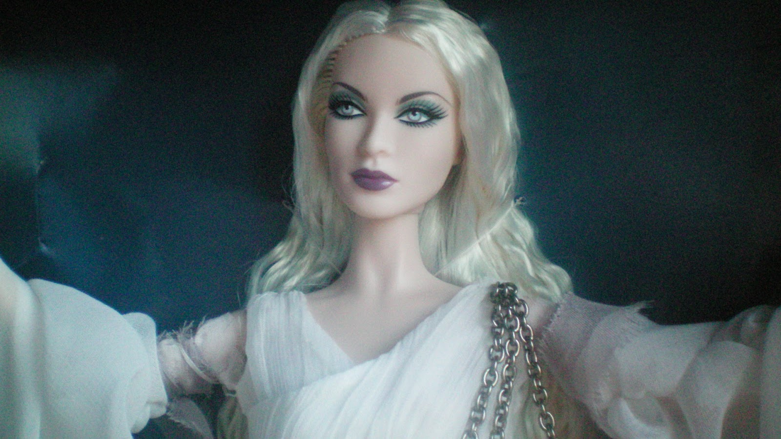 SOÑANDO EN TECNICOLOR: BARBIE BEAUTY HAUNTED GHOST