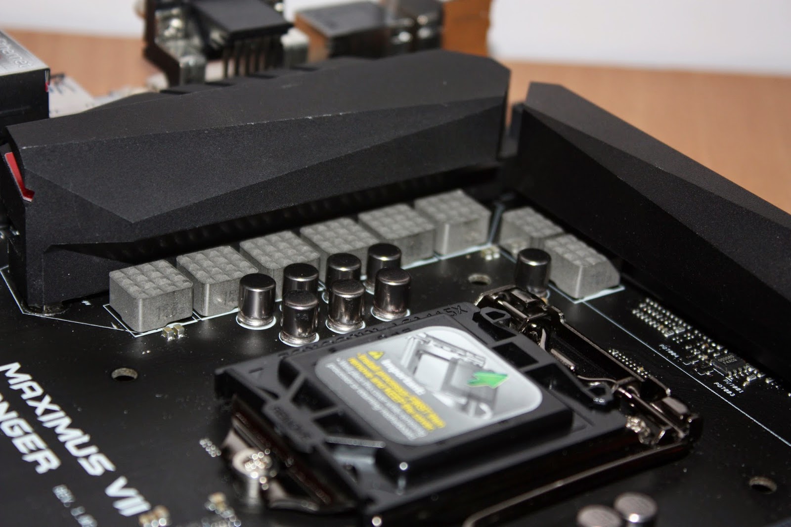 First look at ASUS ROG Maximus VII Ranger Z97 motherboard - The Tech ...