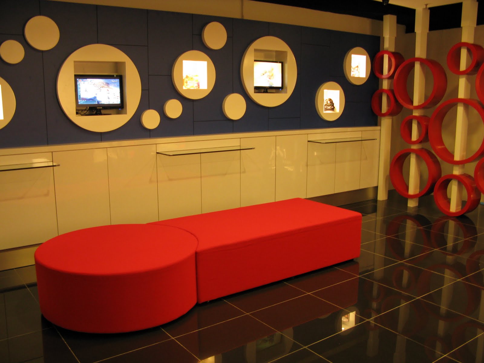 Internet / Cybercafe: Friendster iCafe (Internet/Cybercafe) Malaysia