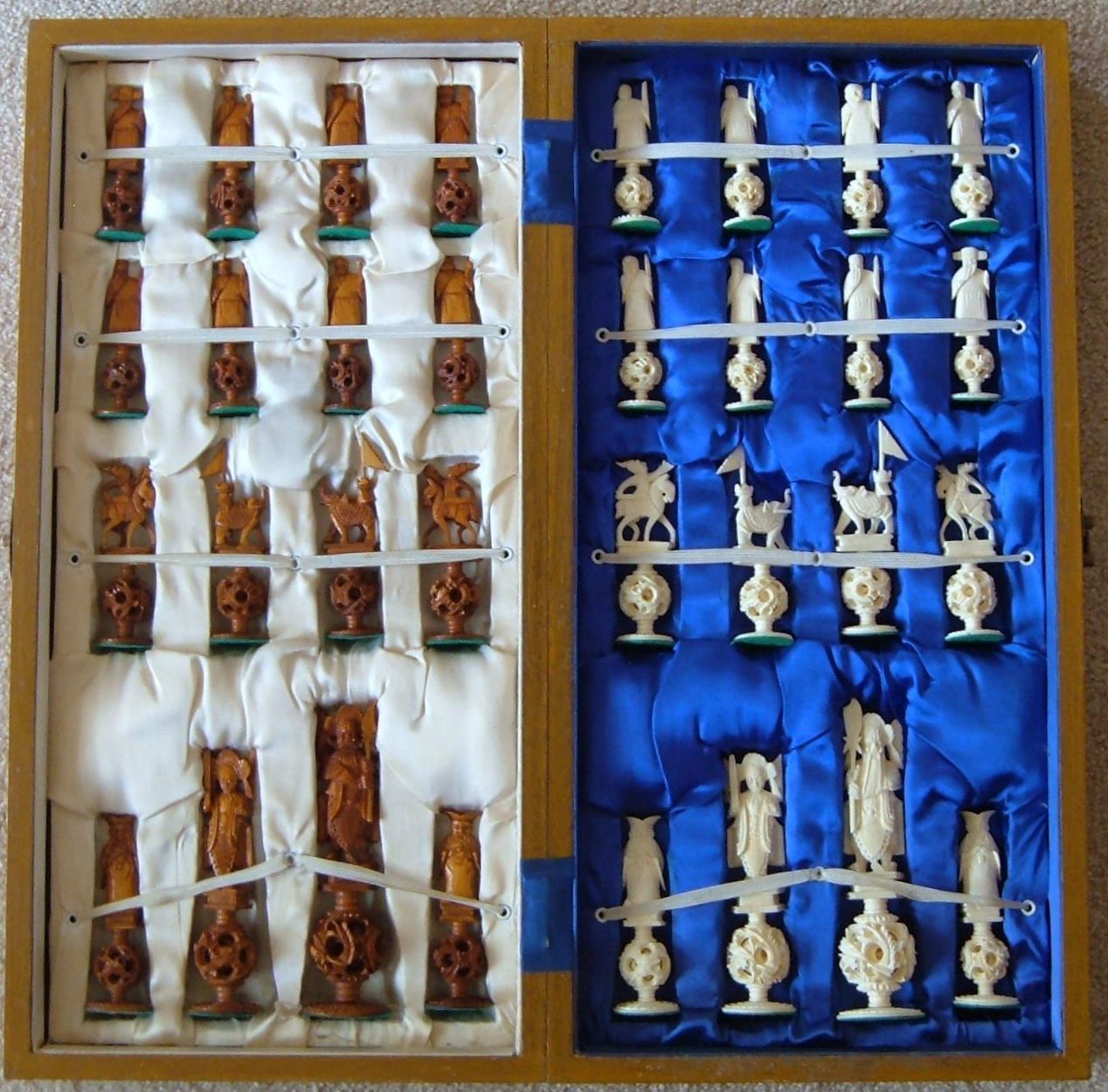 Jayaruh's Blog: Chinese Ivory Puzzle Ball Chess Set