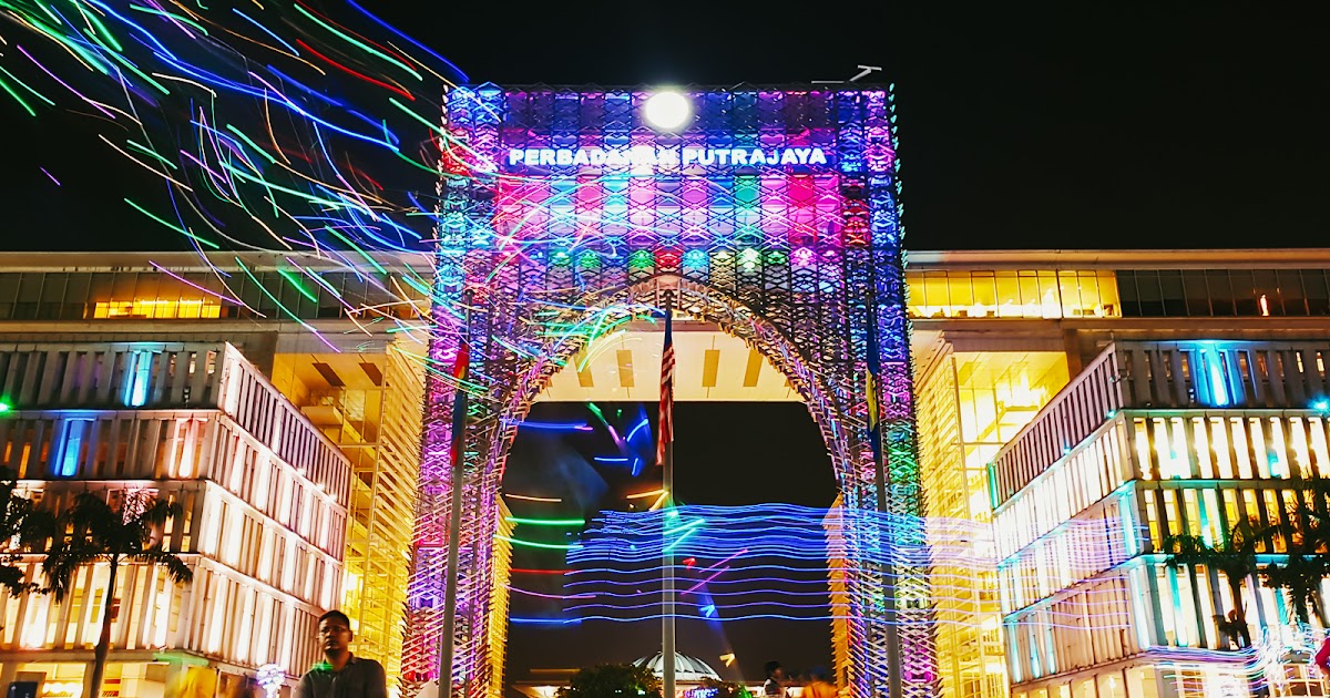 Masjid Besi Putrajaya Ramadhan Buka Puasa