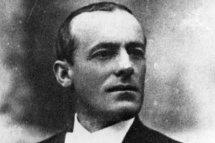 Édith Piaf, Notre Amie: Biographie de Édith Piaf