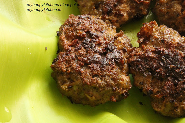 MUTTON PATTIES GRAVY