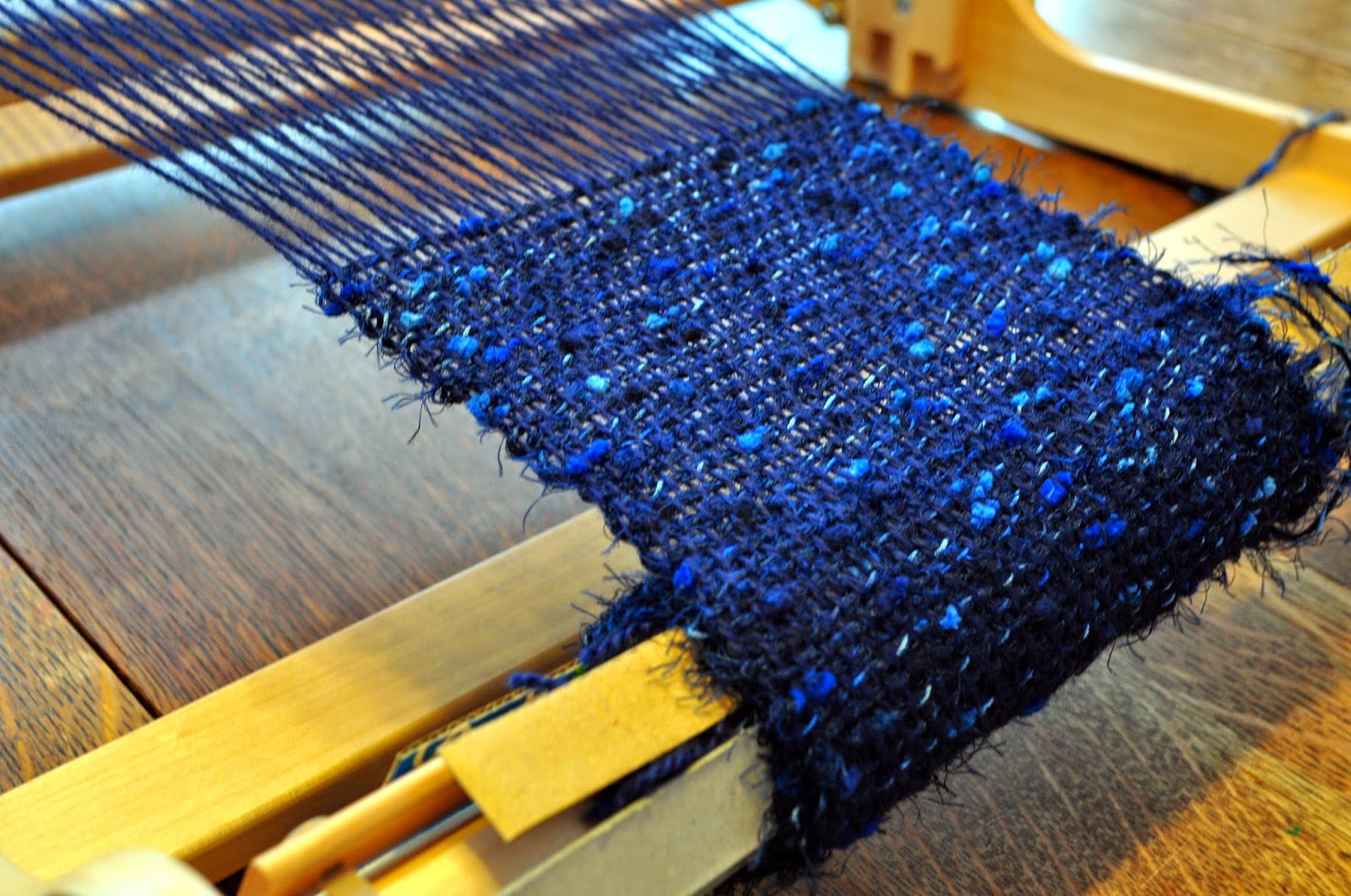 Mereknits: My New Loom