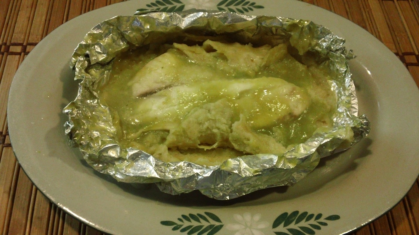 PESCADO EMPAPELADO EN SALSA VERDE | Mis recetas y demás