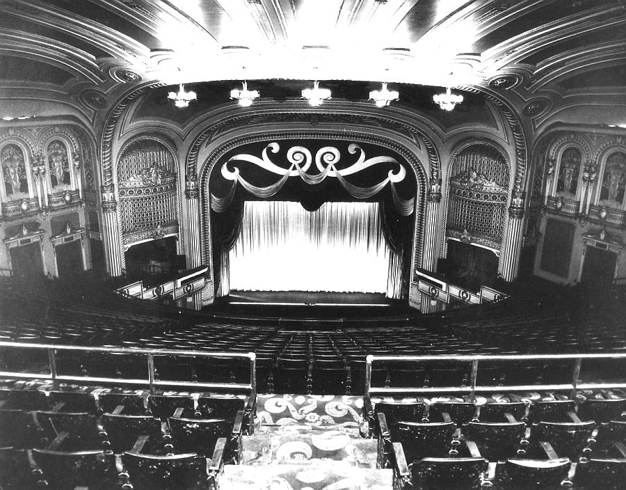 San Francisco Theatres: The Warfield Theatre: interior