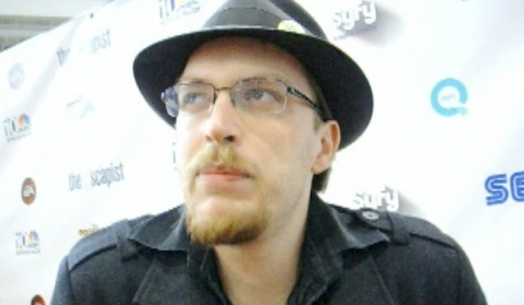 CrimsonHappinessHour: JN252: Ben "Yahtzee" Croshaw