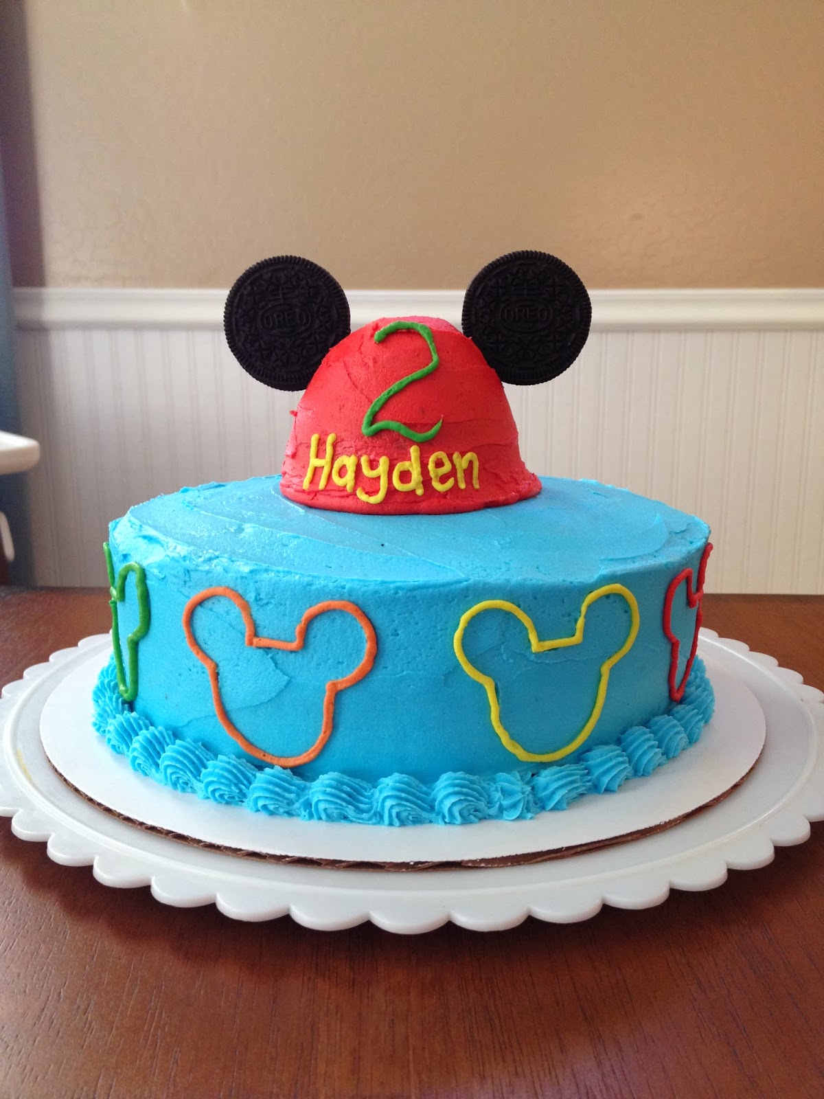NoodleBug Cakes: Mickey Cake