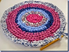 The Sunroom UK: Circular Crochet Rag Rug Tutorial