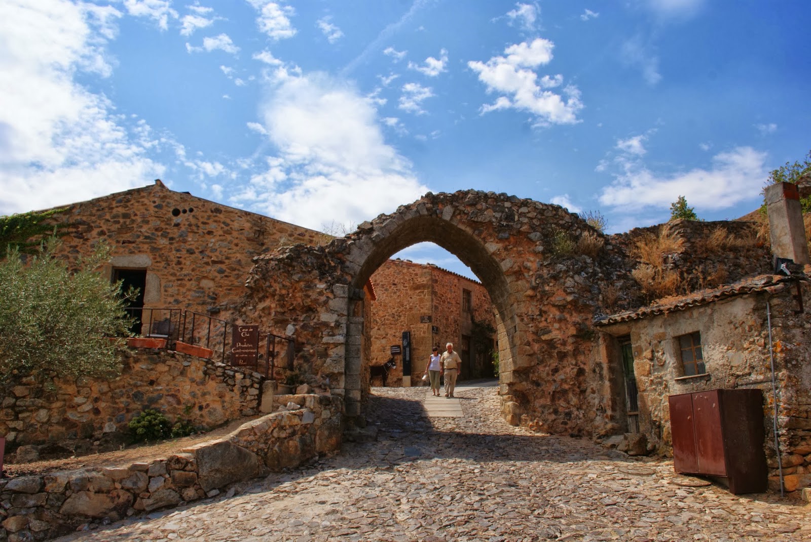 Pelos Trilhos e Monumentos de Portugal e do Mundo: Figueira Castelo Rodrigo