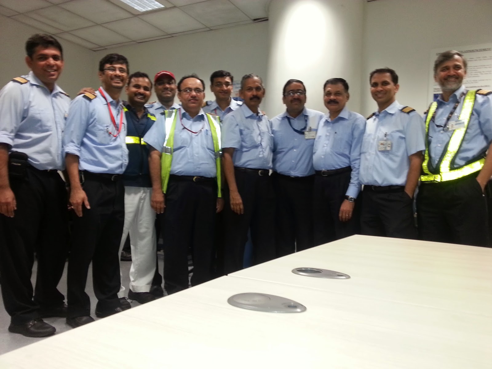 Emirates Engineering- Line Maintenance: 2013