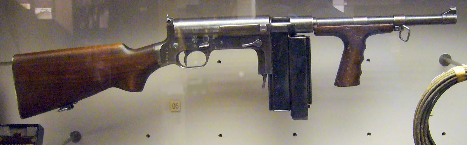 Subfusil UD M42 | Armas de Fuego