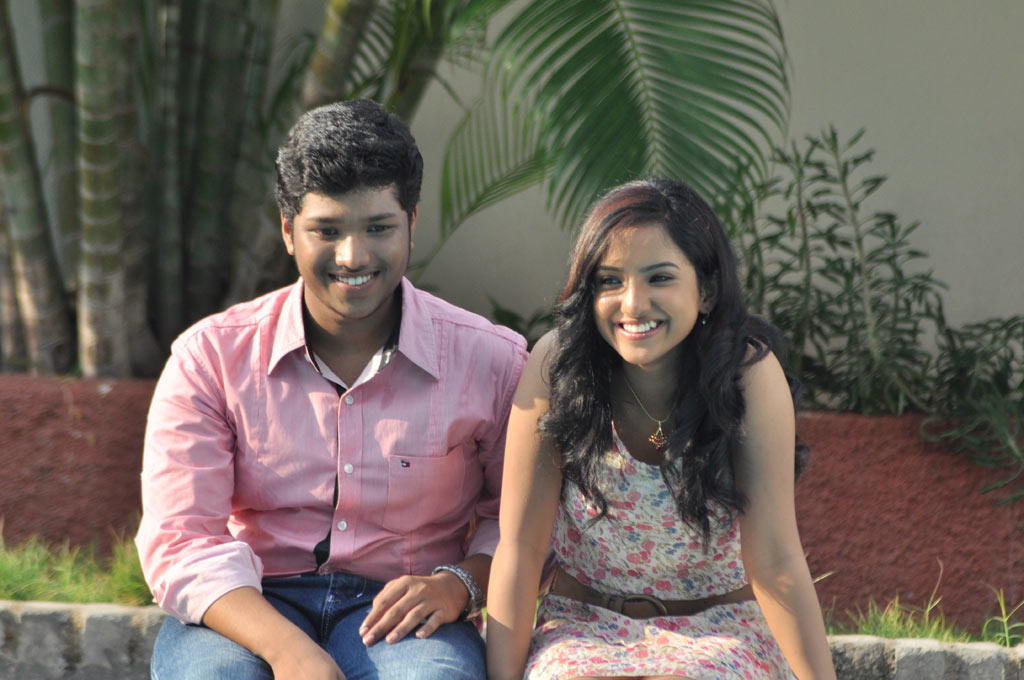 Akilan Movie Stills - Wallwoods