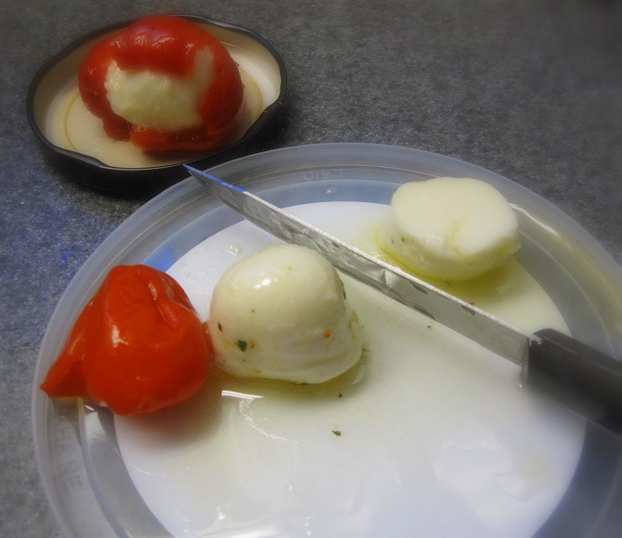 Daily*Dishin: Instant Appetizer: Peppadews Stuffed with Mozzarella Fresca