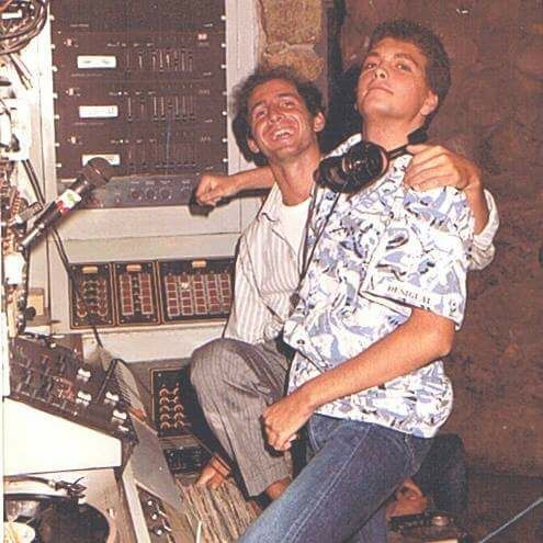 MERECIDOS RECONOCIMIENTOS "PACHA SITGES" - PACHA ESTILO Y VIDA / WILLY ...