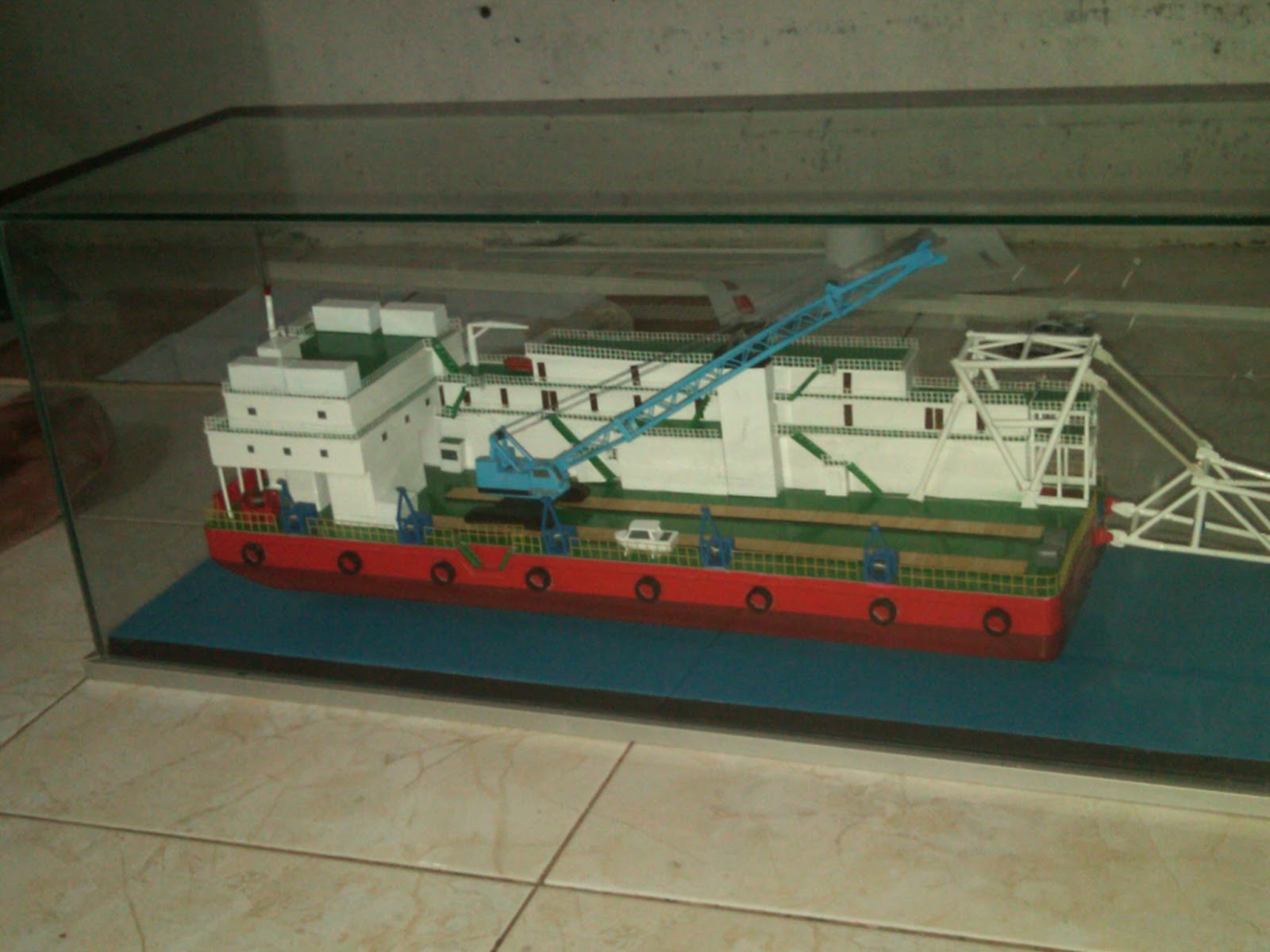 Miniatur Kapal: HAFAR NEPTUNE, Pipe Lay Barge