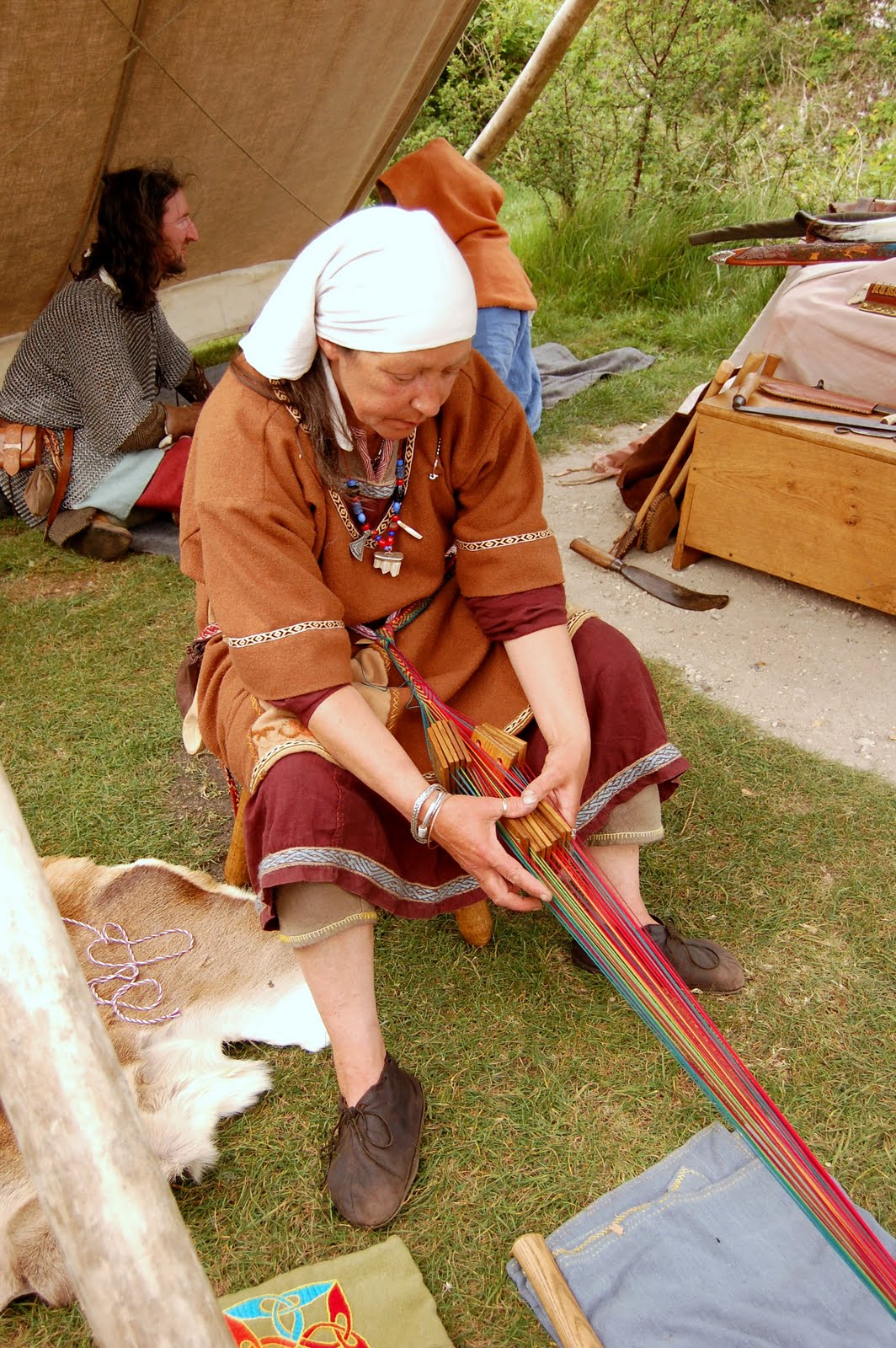 Thisel and Bean: Anglo Saxon Crafting – actually pretty cool!