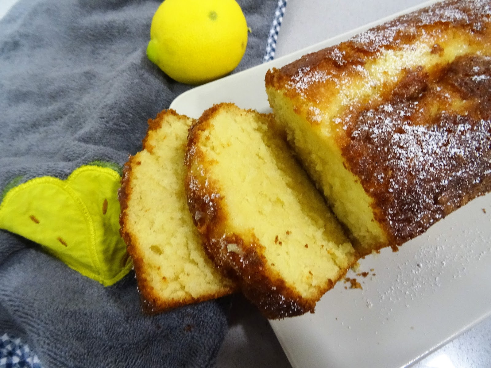 Un Hogar para mis Cositas: Bizcocho de LIMÓN con mucho limón