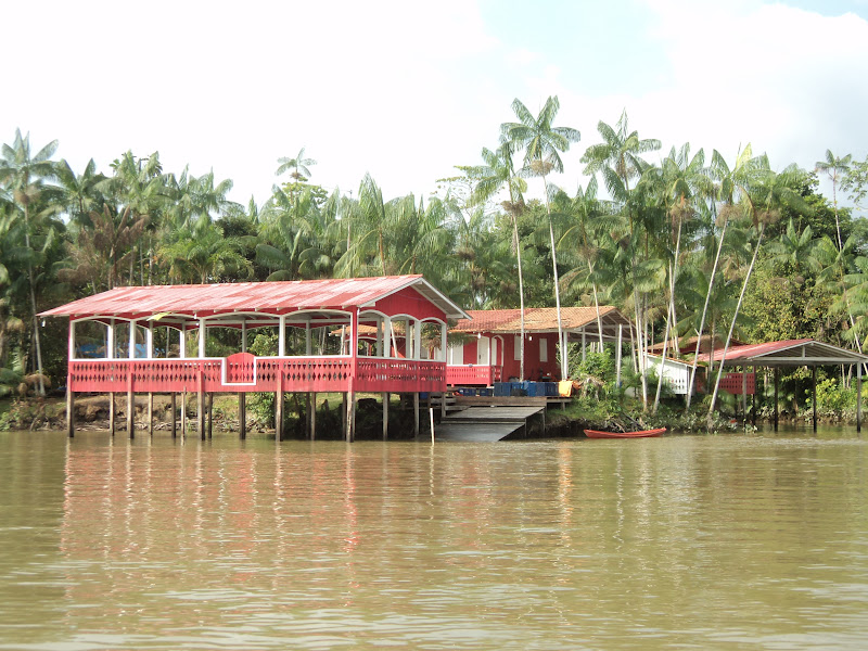 Coisas do Reino: CASAS RIBEIRINHAS