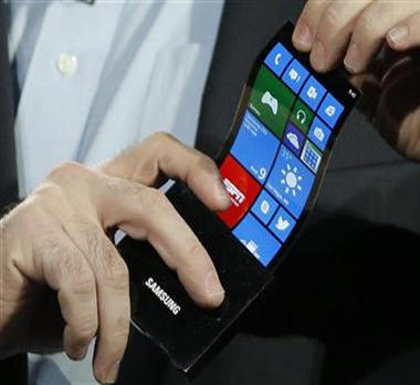 Samsung unveils Yam flexible display prototype: A unbreakable phone ...