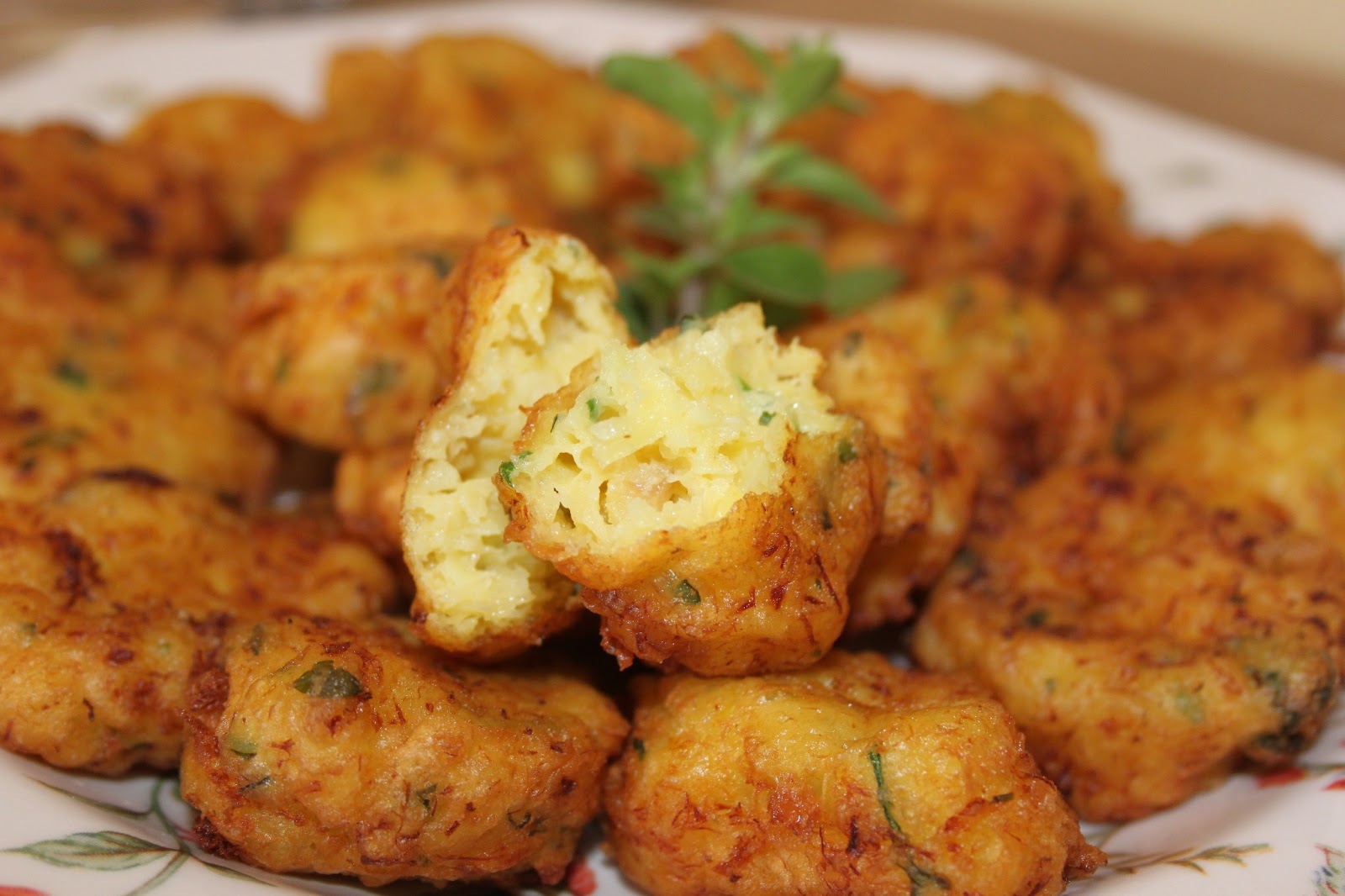 Cocinando entre dos mares: Tortillitas de bacalao.