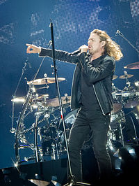 MANA: FERNANDO OLVERA ( VOCALISTA )