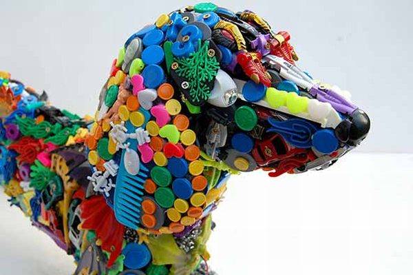 Information Hub: Amazing sculptures Made of Trash