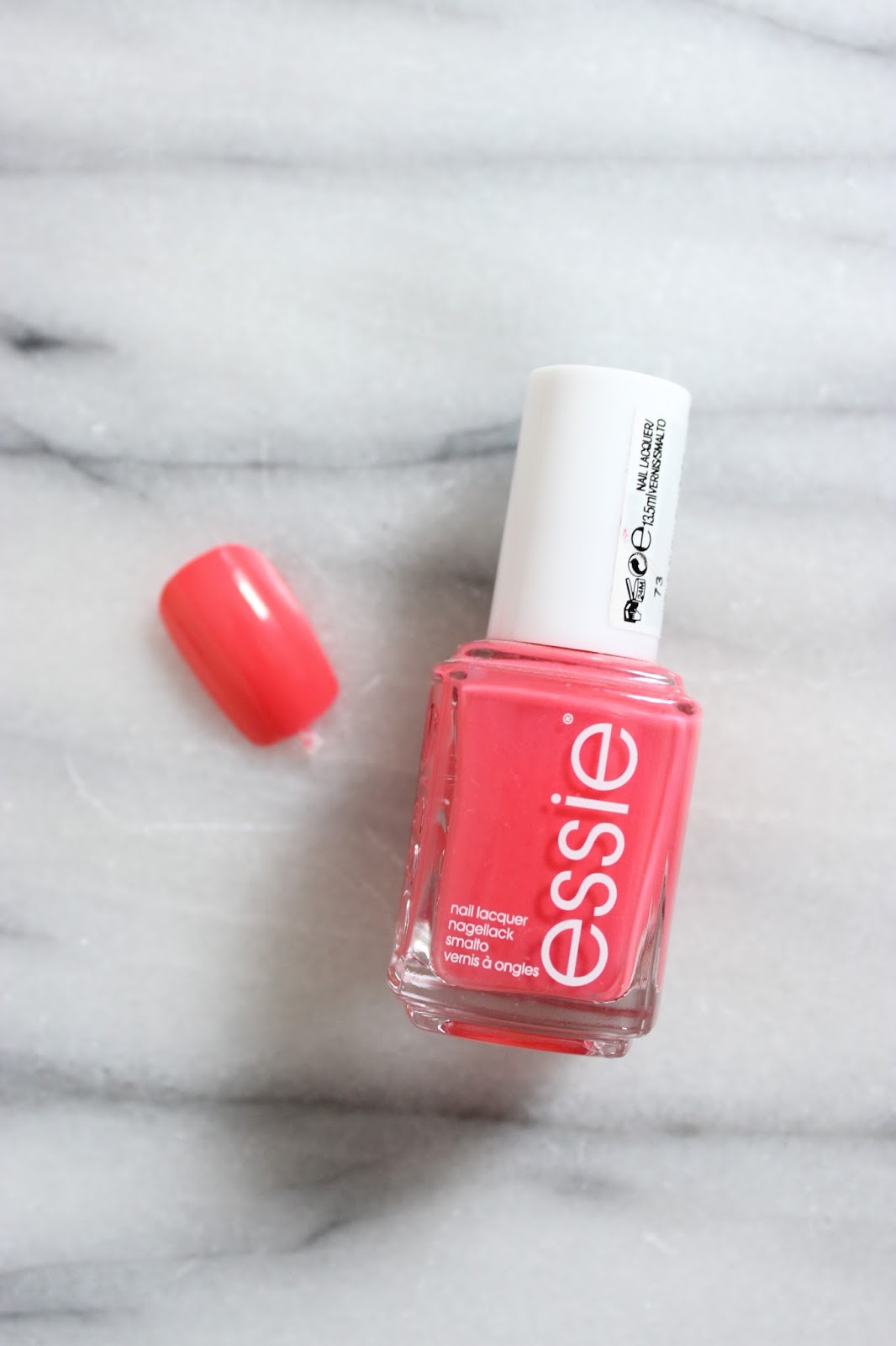 Alice Gostick: ESSIE - CUTE AS A BUTTON