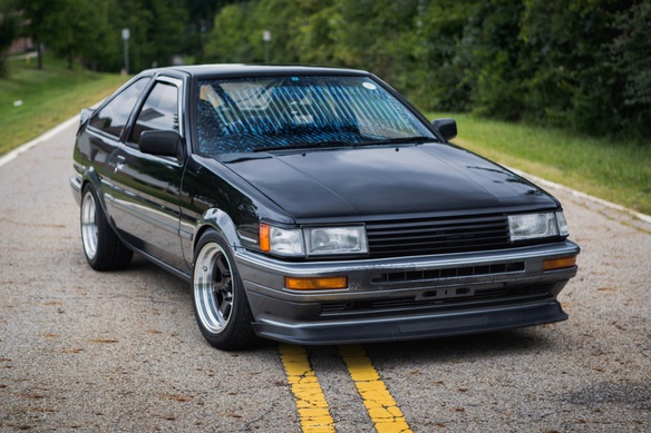 MUSCLE CAR COLLECTION : Retro Car Toyota Corolla Levin (AE86)