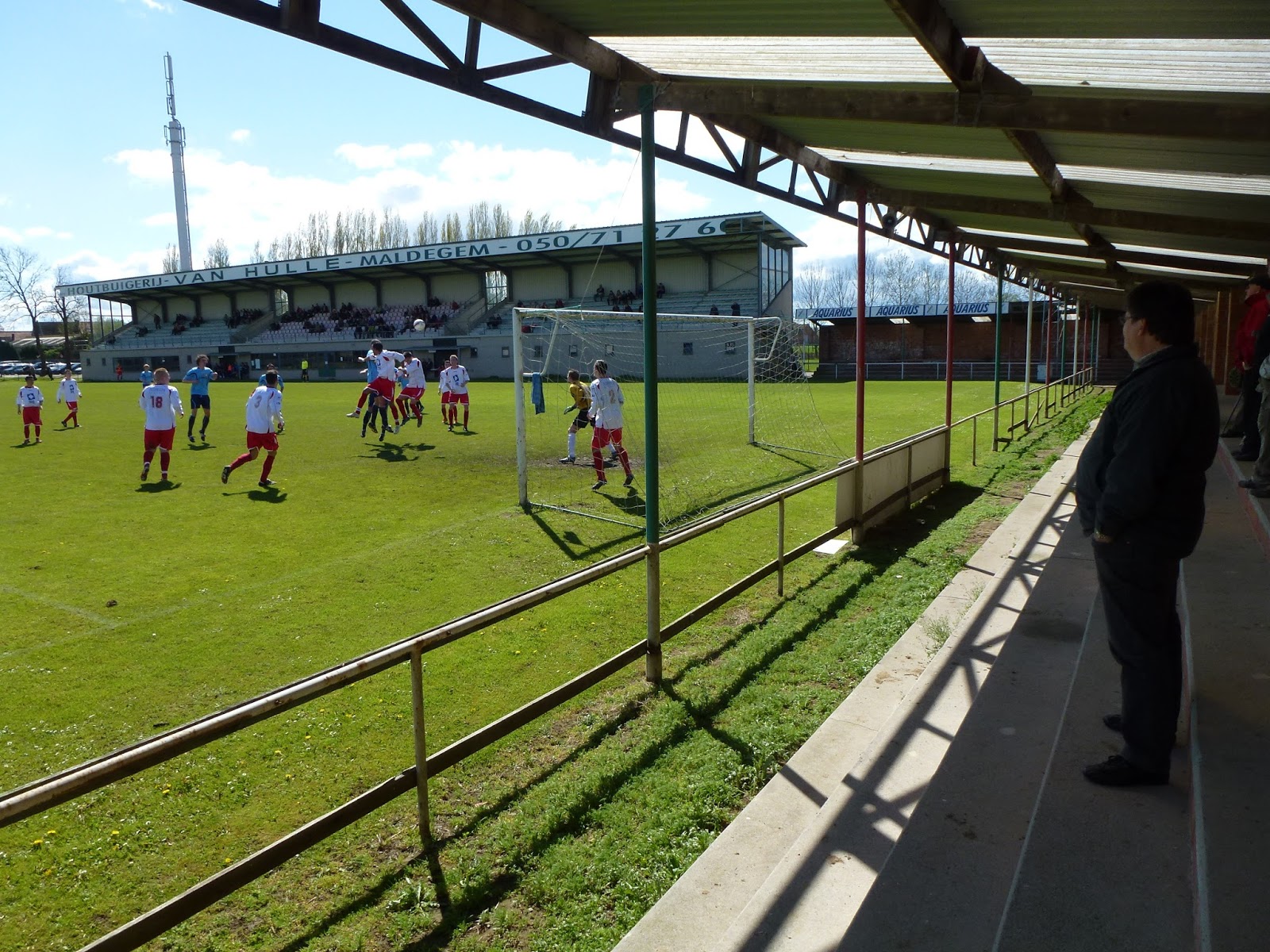 Extreme Football Tourism: BELGIUM: KFC Eeklo (1920-2012) / KFCE ...