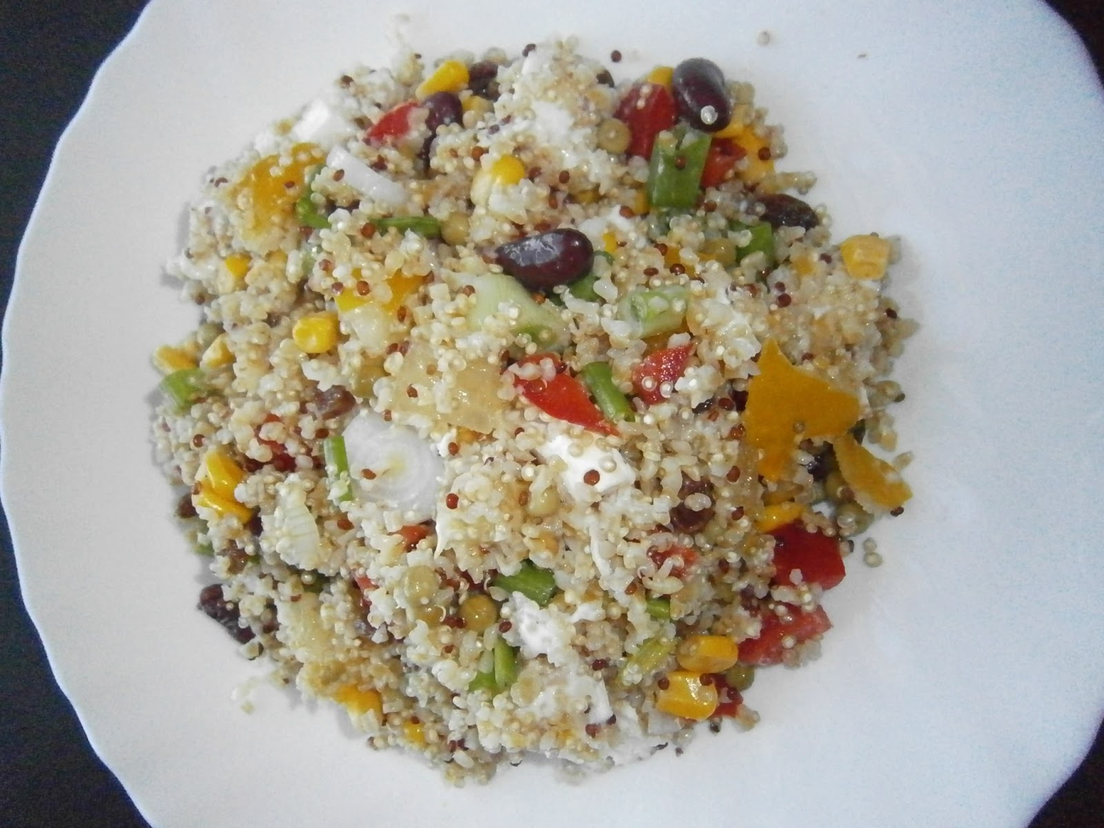 Délices d'une novice: Salade de quinoa - boulgour au fromage de chèvre ...