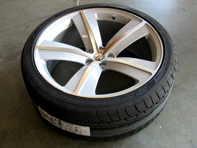 Step 2:Wheel and tire assembly. | Rim & Tire Shipping: Mummy Wrapping