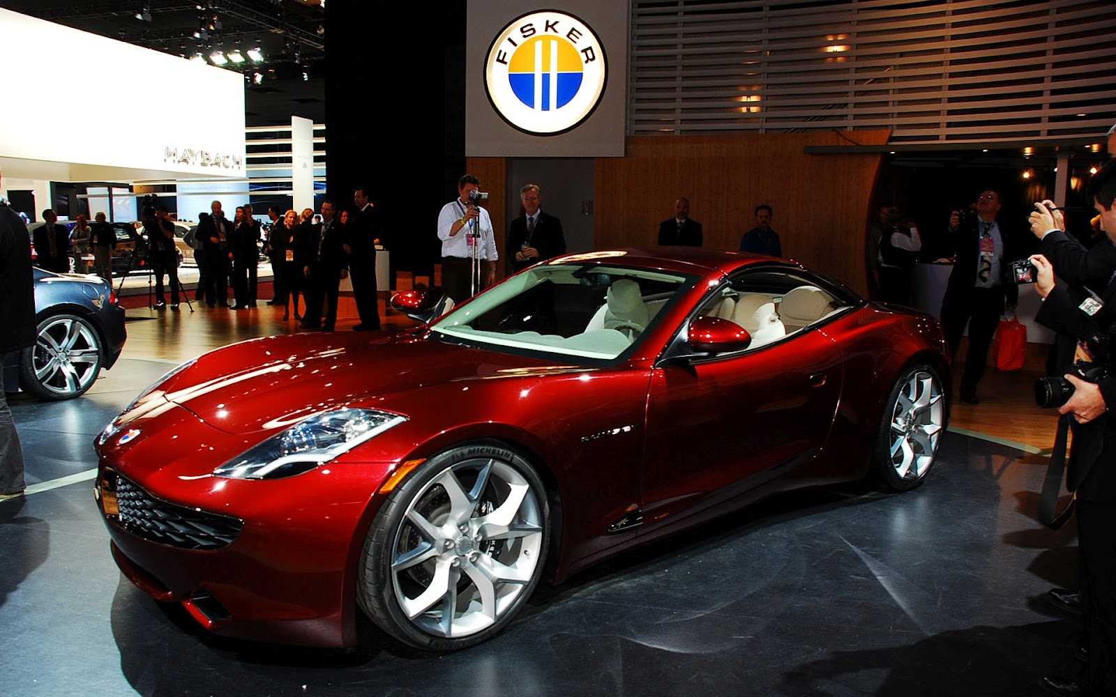 Wallpapers of beautiful cars: Fisker Karma Sunset
