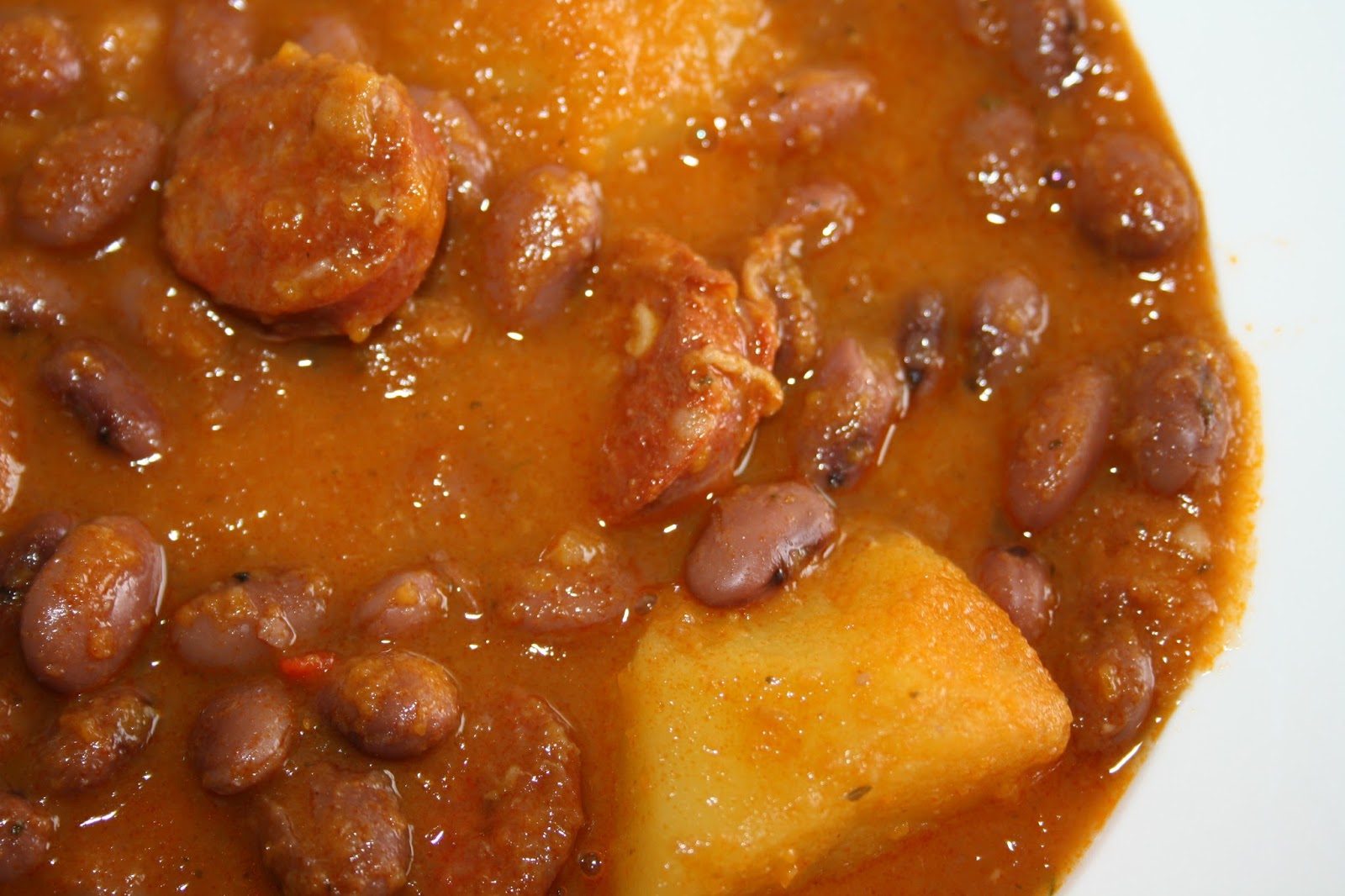 Alubias rojas con chorizo (GM y Cecomix) ~ UN REGALO AL PALADAR