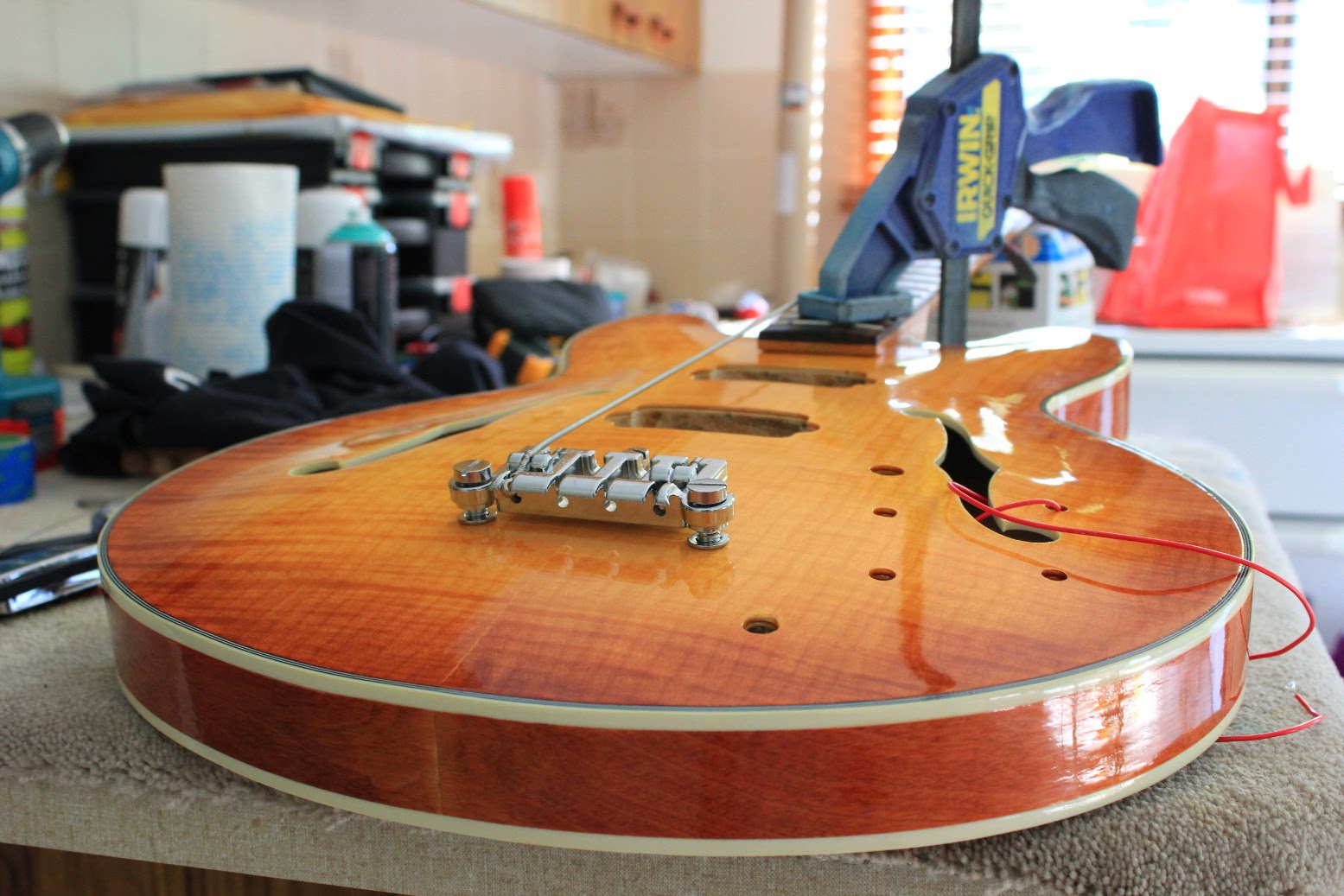 Guitar Kit Builder 335 Semi Hollow Bass The Neck Is Set