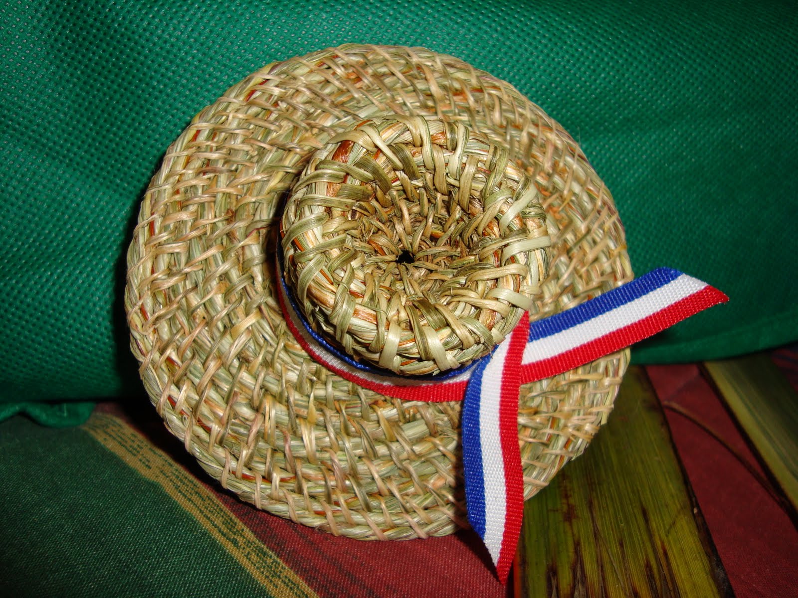 Cesteria: RESACATE DE PIEZAS MAPUCHES EN MINIATURA