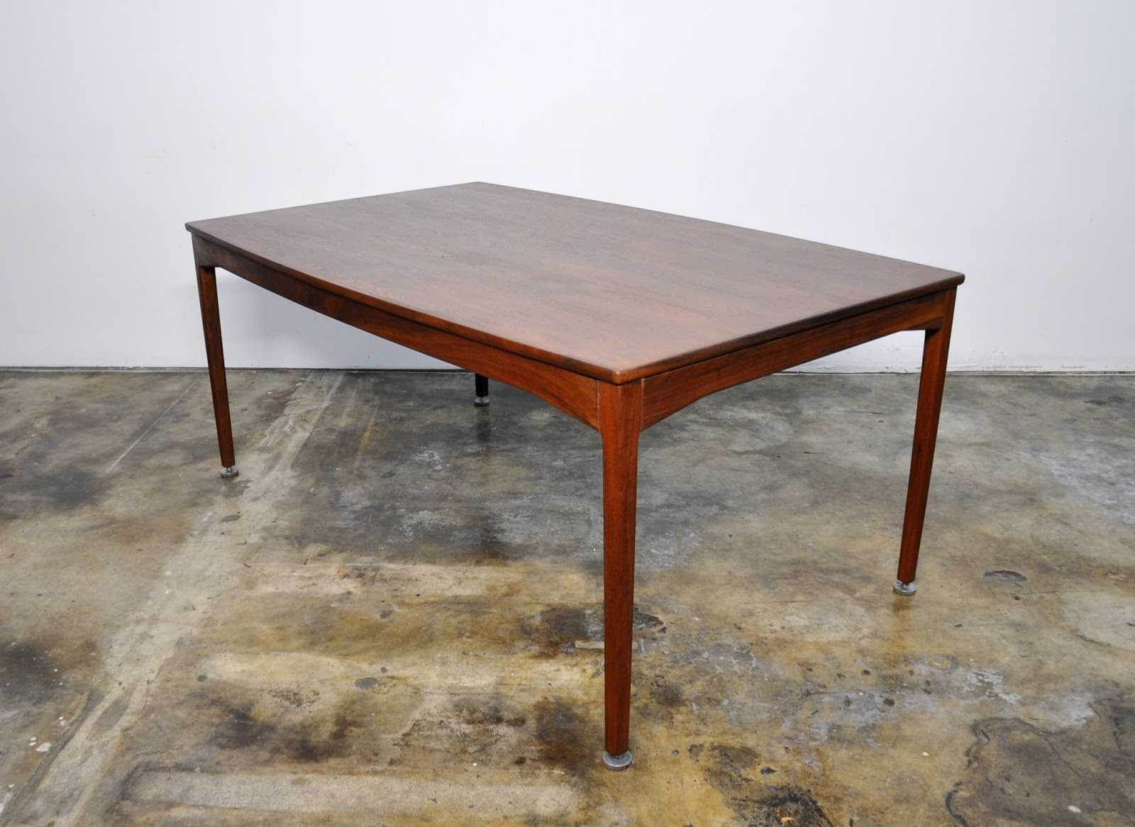 SELECT MODERN: Jens Risom Dining Room Table