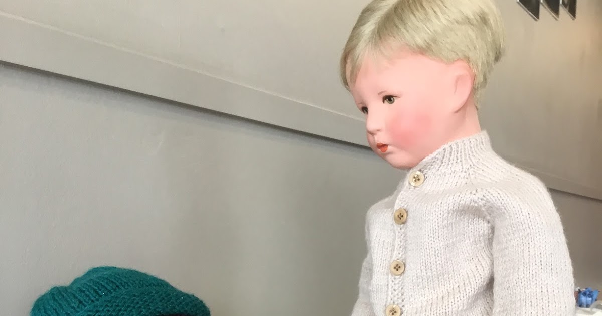 A Boy Doll Diary - The photo story about a man living with his boy doll