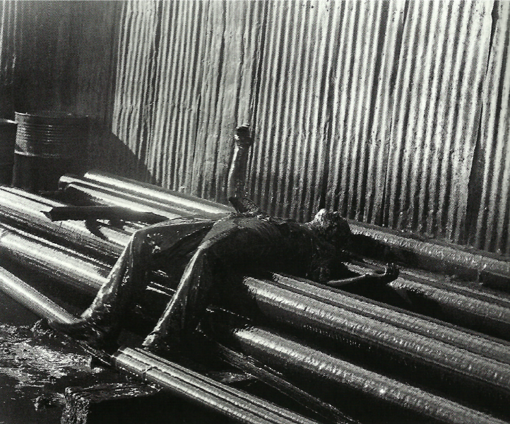 JAMES DEAN: TIRADO, DESPATARRADO O DURMIENDO. LAID, SPLAYED OR SLEEPING