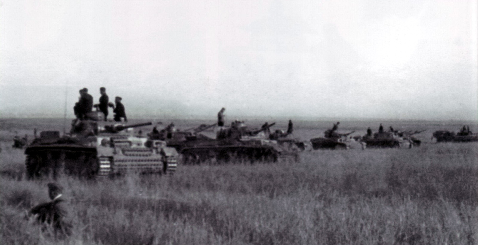 Panzermänner: Panzer IIIs Relax on the Russian Steppes